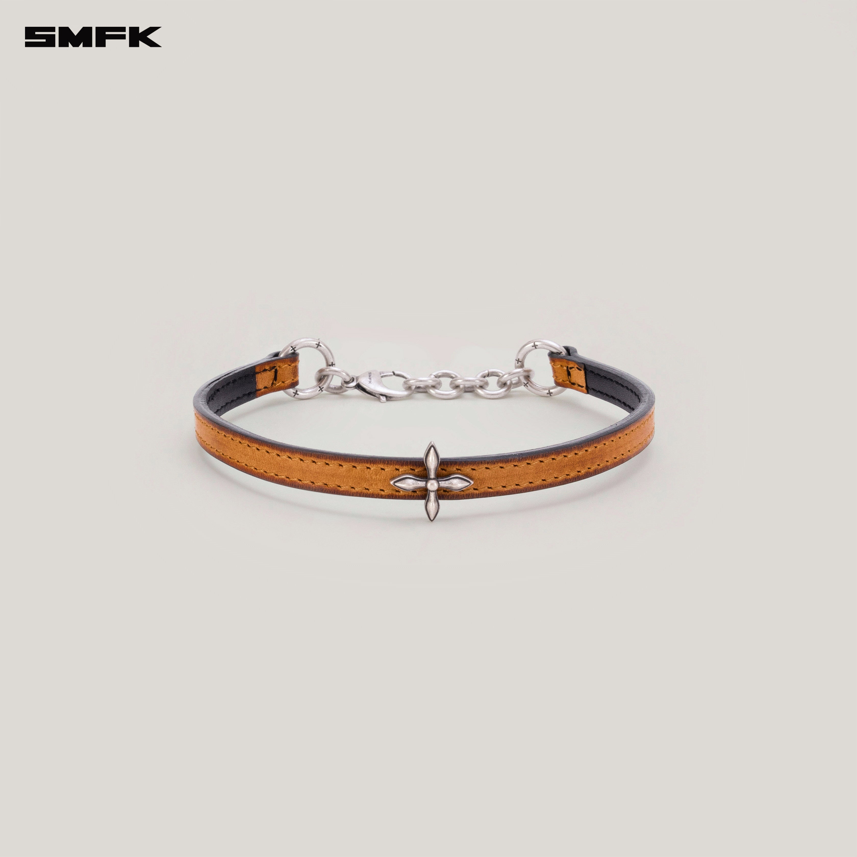 COMPASS RIVET PATINA LEATHER CHOCKER SMALL CARAMEL PATINA – SMFK Official