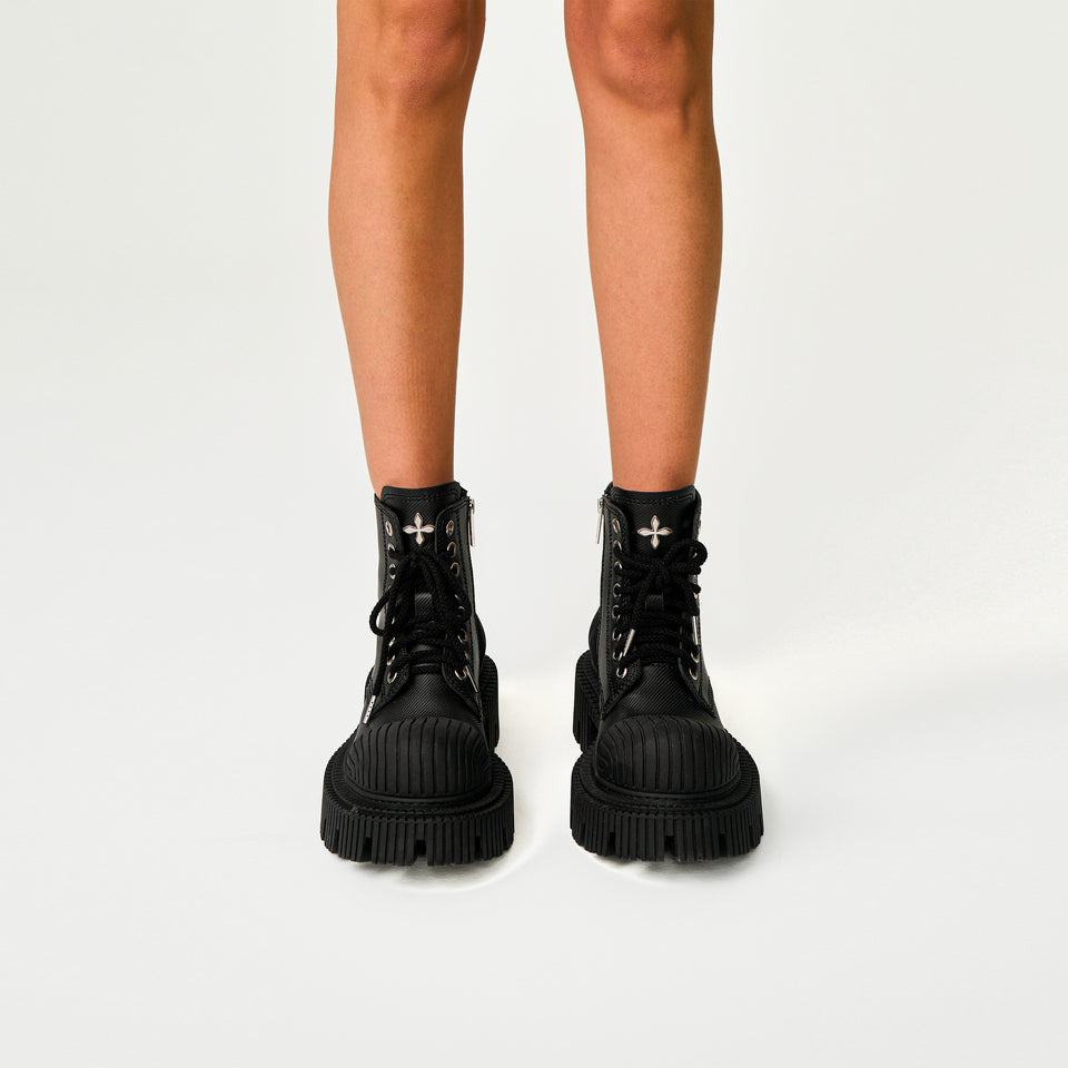 SHOES – SMFK Official