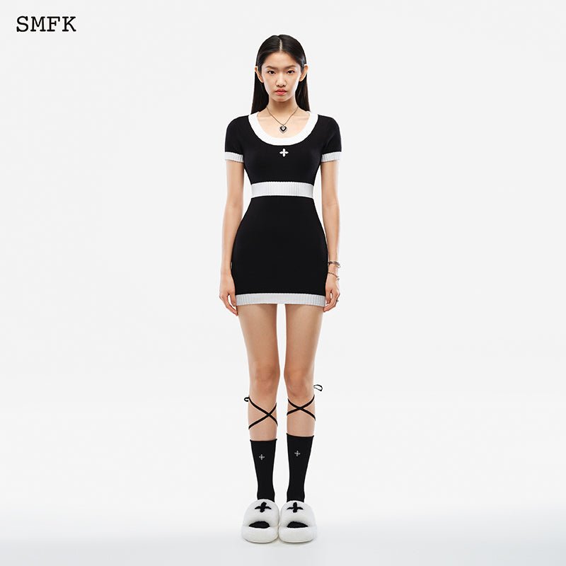 Compass Classic Cashmere Knit Dress Black – SMFK Official