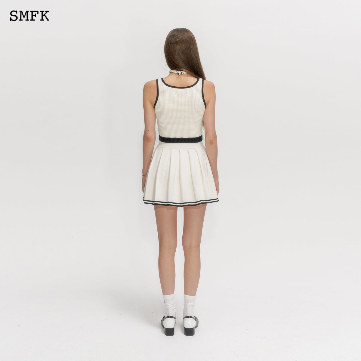 Compass Pixel Knitted White Vest | SMFK Official