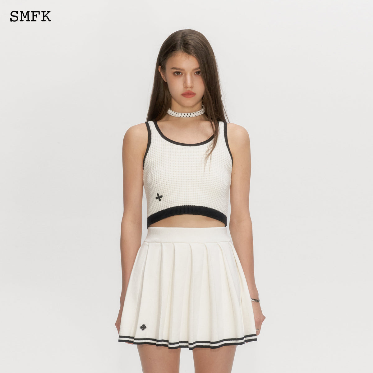 Compass Pixel Knitted White Vest | SMFK Official