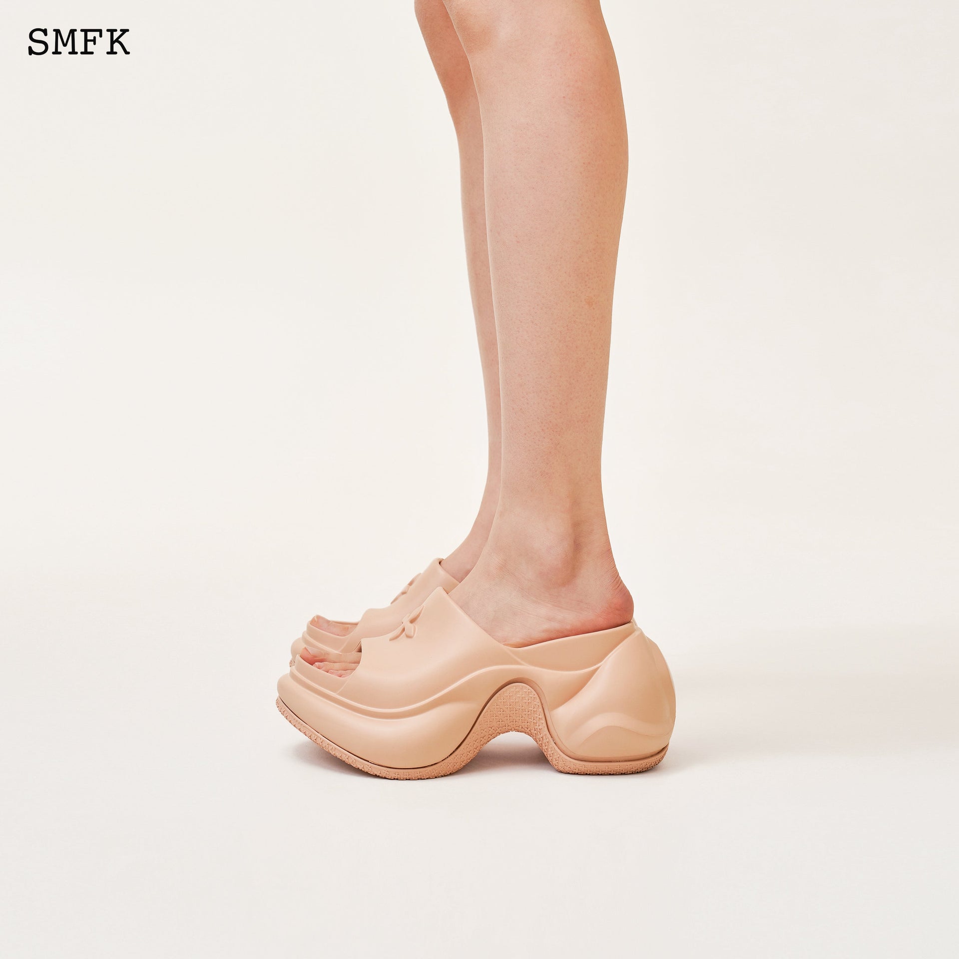 Compass Wave High-Heel Bumper Sandal In Nude – SMFK Official