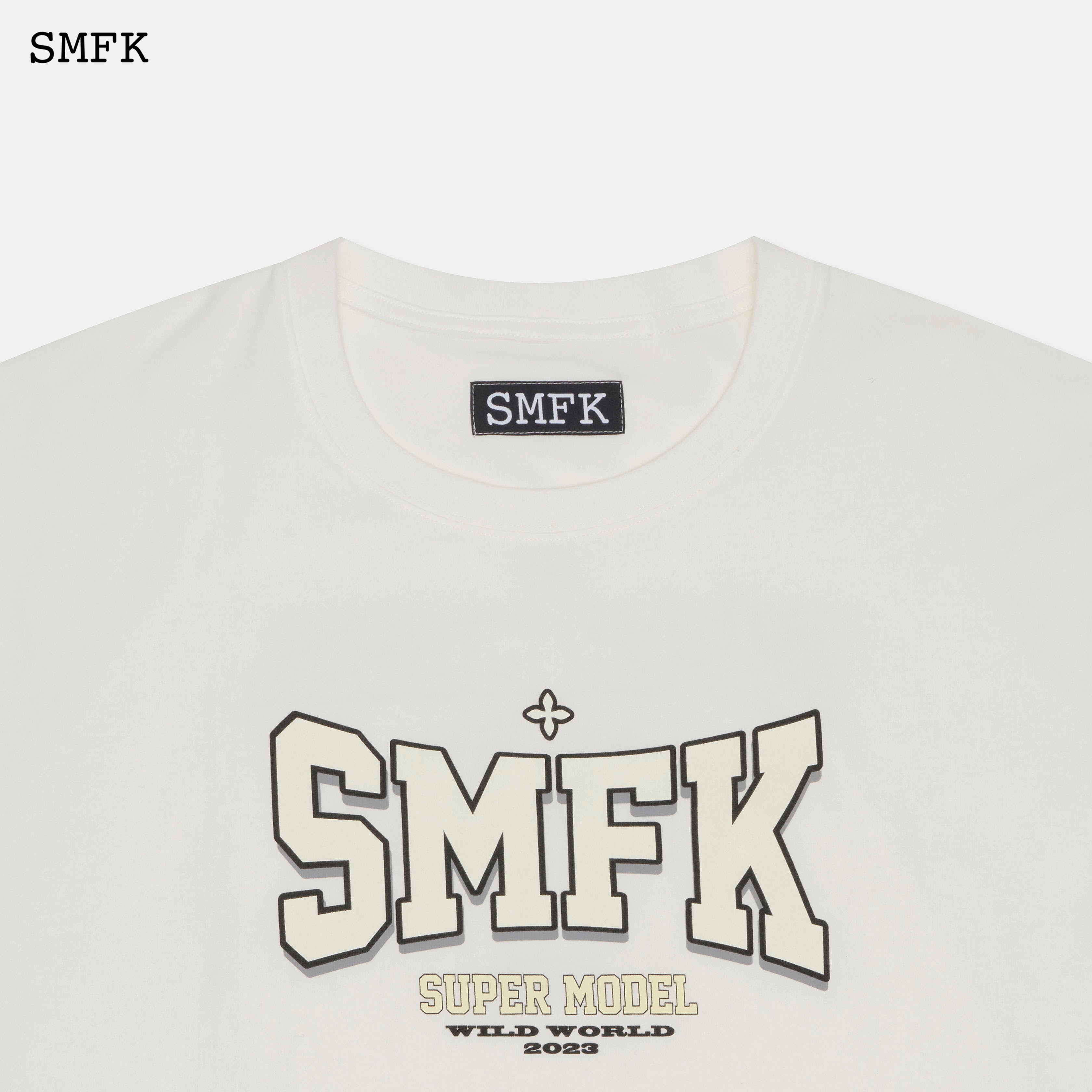Oversized Model White T-shirt | SMFK Official