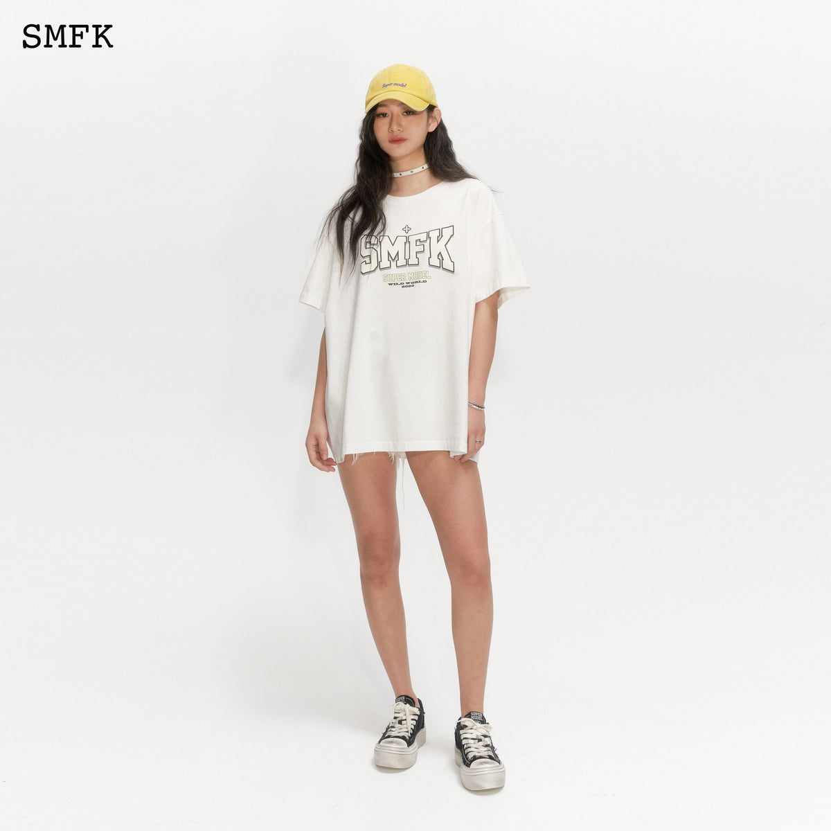Oversized Model White T-shirt | SMFK Official