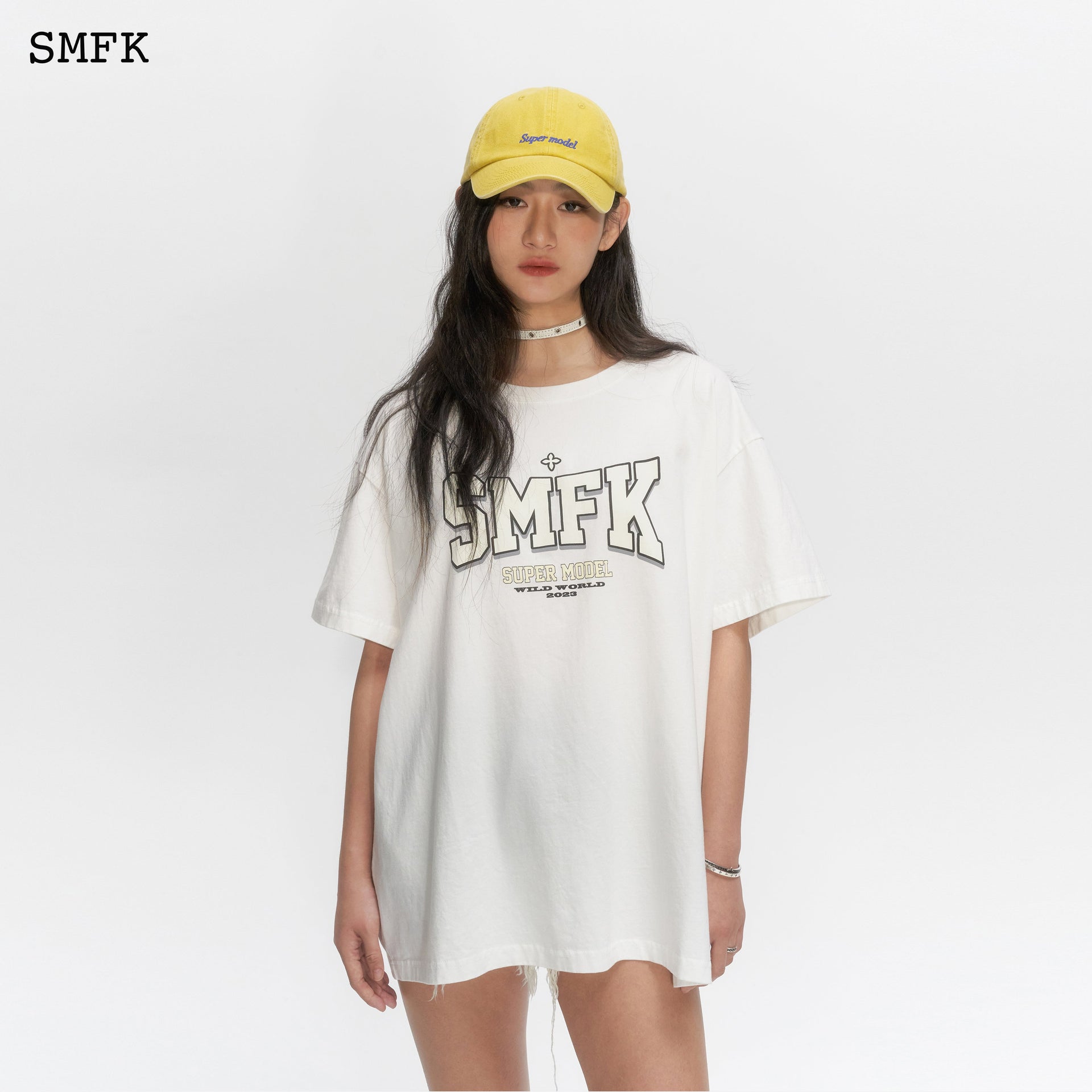 Oversized Model White T-shirt – SMFK Official